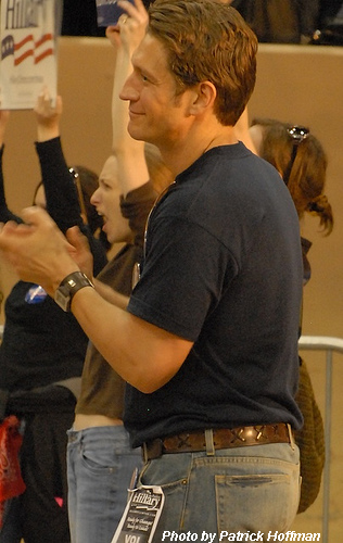 Robert Gant -Hillary Clinton Rally 2008"