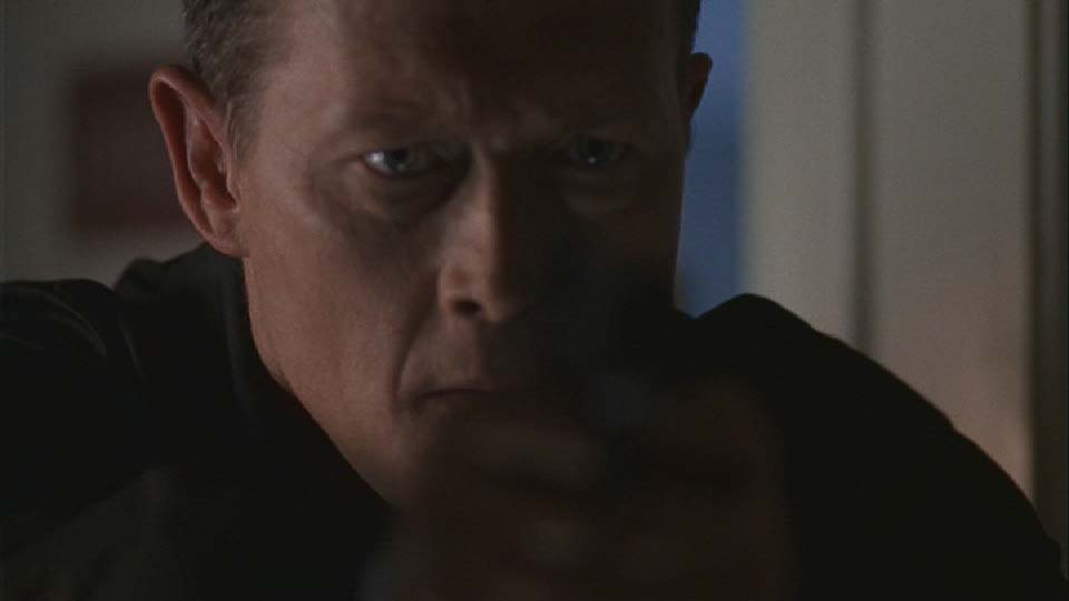 Essence 8x20 / The X-Files / Robert Patrick Shrine