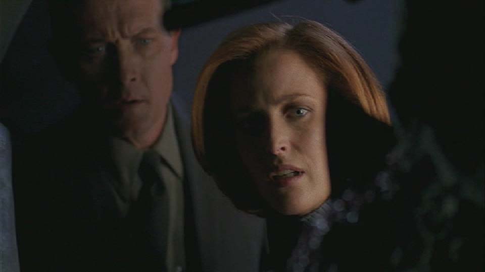 Salvage - X-Files - Robert Patrick Shrine, Agent John Doggett