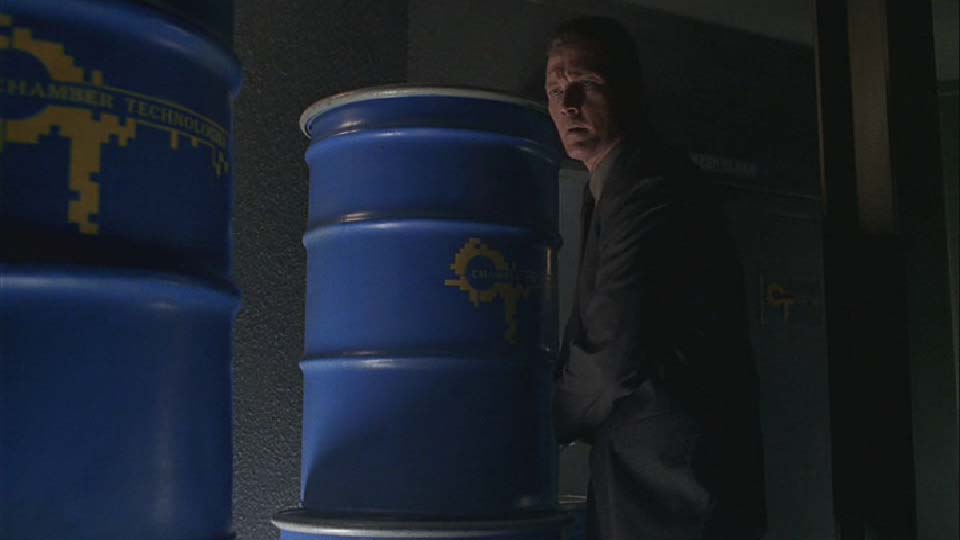 Salvage - X-Files - Robert Patrick Shrine, Agent John Doggett