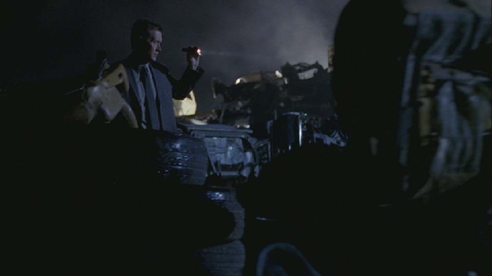 Salvage - X-Files - Robert Patrick Shrine, Agent John Doggett