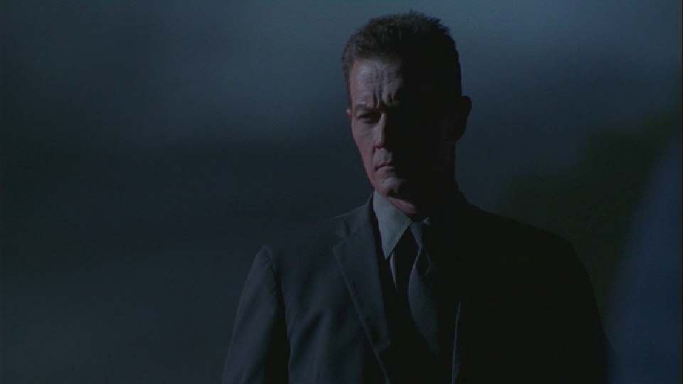 Salvage - X-Files - Robert Patrick Shrine, Agent John Doggett
