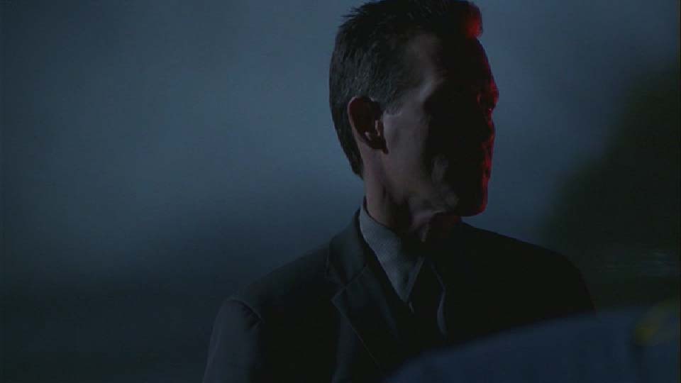 Salvage - X-Files - Robert Patrick Shrine, Agent John Doggett