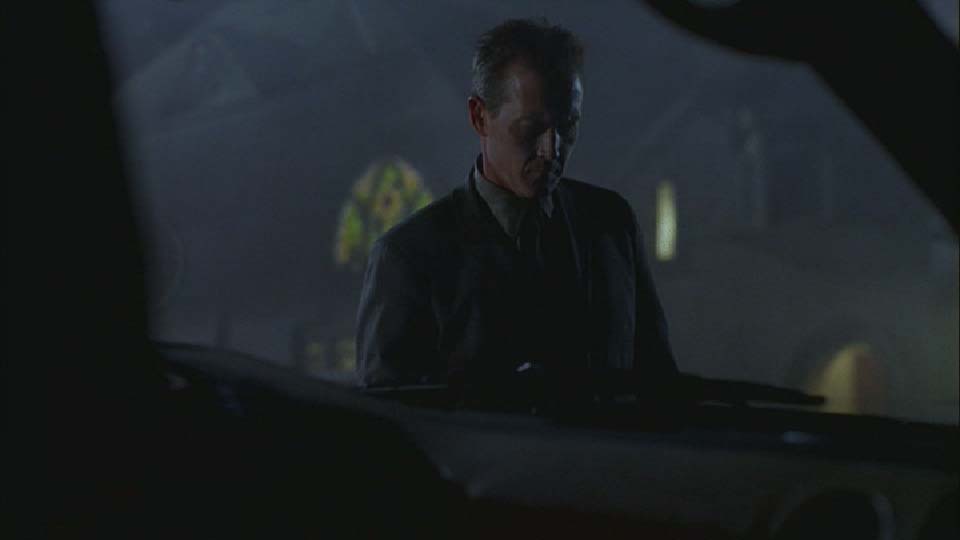 Salvage - X-Files - Robert Patrick Shrine, Agent John Doggett